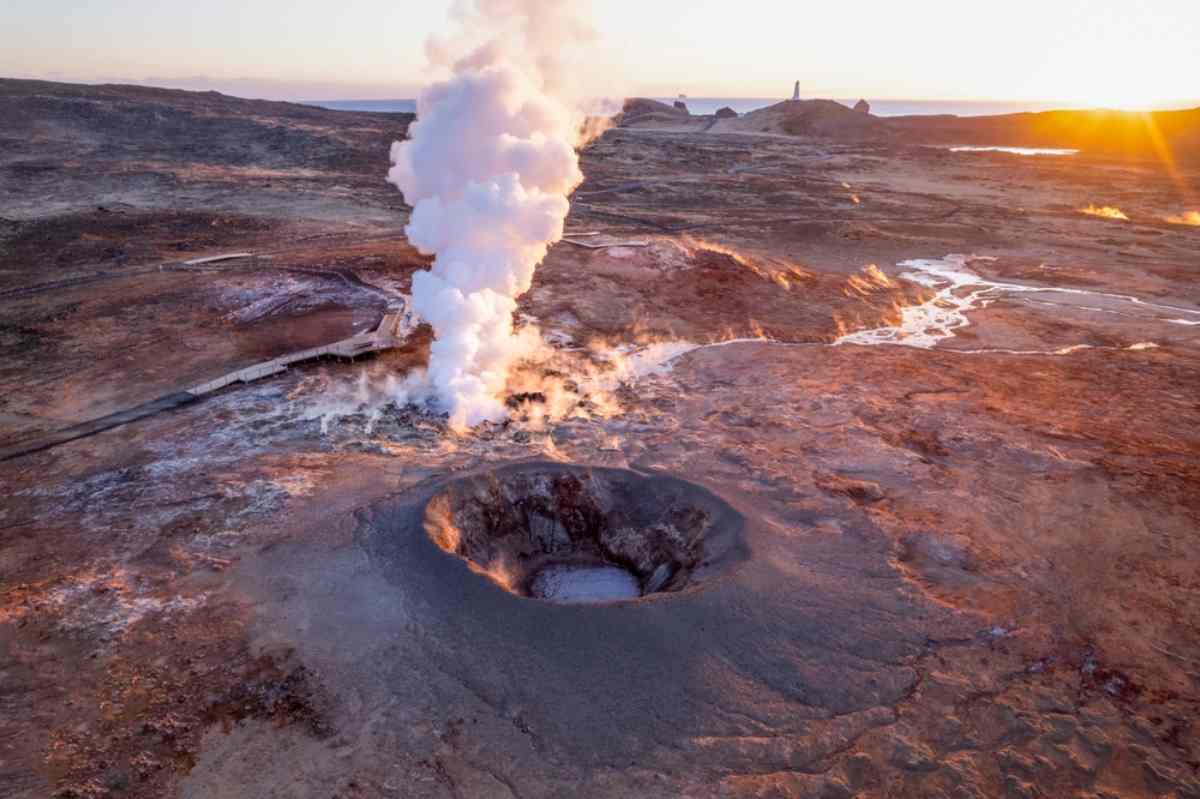 The Ultimate Guide to Visiting Gunnuhver Hot Spring