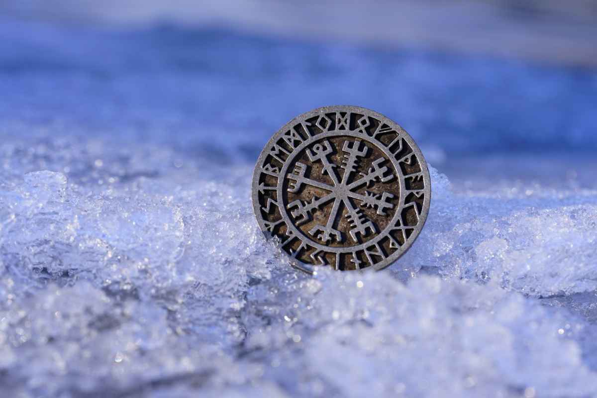 Vegvisir-Symbol: Bedeutung des Wikinger-Kompasses